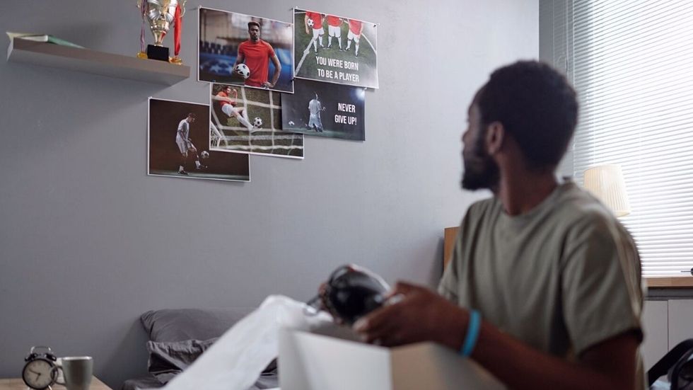 Nudge Theory: The Psychological Trick Influencing Your Behavior - Goalcast