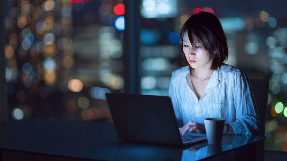 Overworking: 9 Signs You're Working Too Much | Goalcast - Goalcast