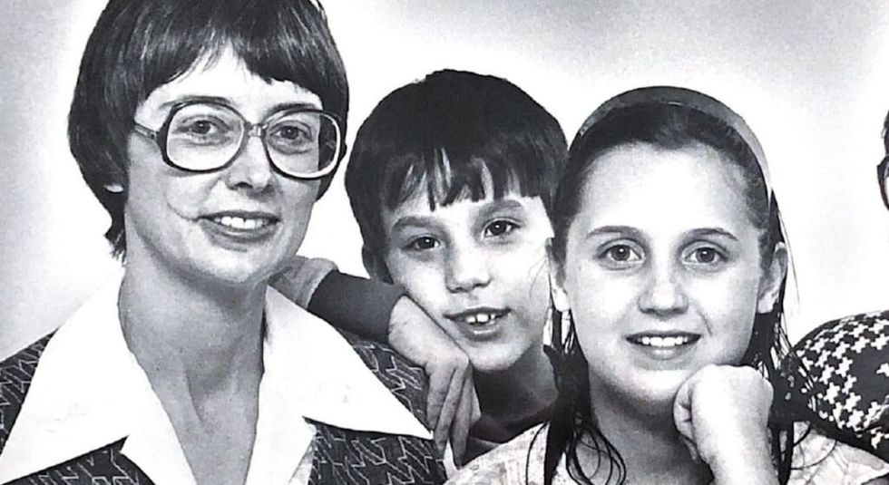 How Mary and Elizabeth Stauffer Escaped Ming Sen Shiue - Goalcast