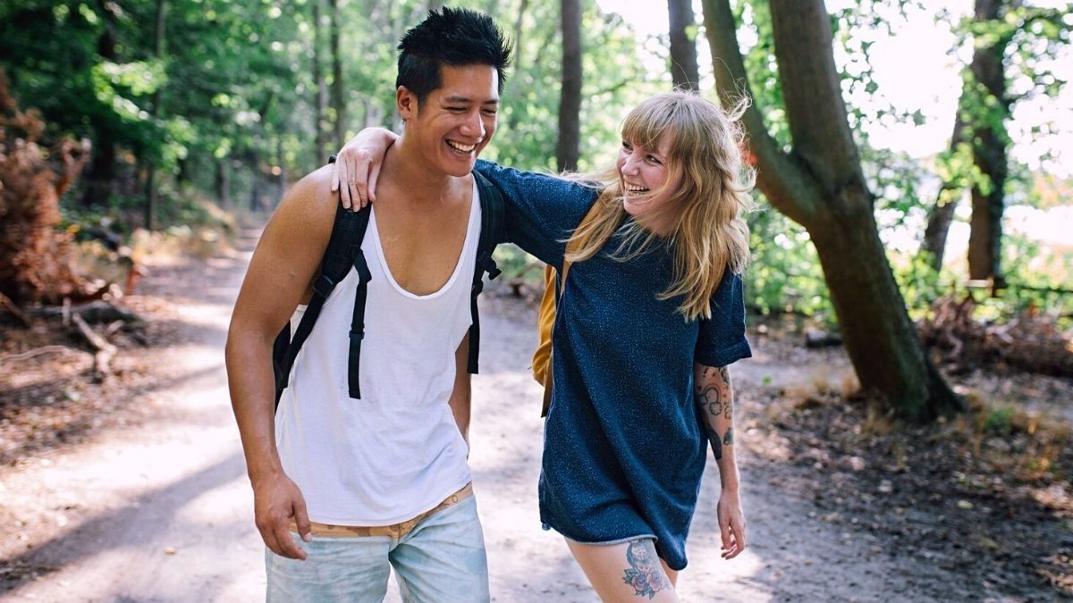 What Does It Mean to Be In a Romantic Friendship? | Goalcast