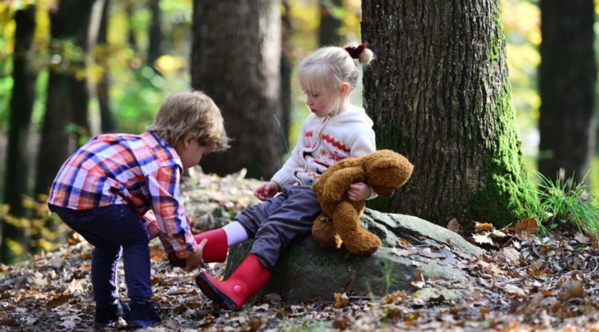 New Research Reveals People Around the World Help Each Other Every 2 ...