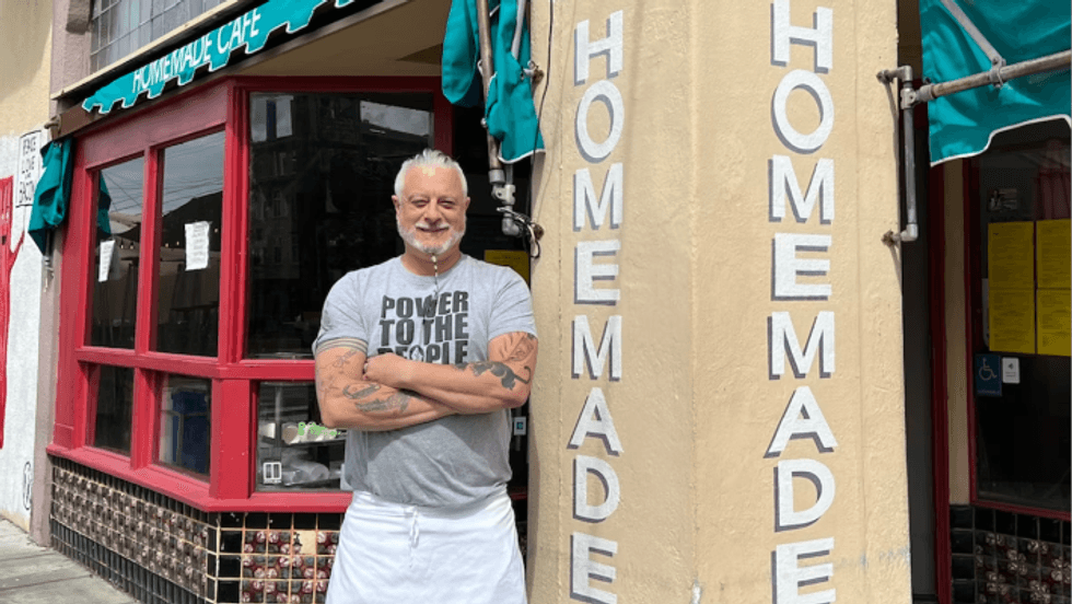 Diner Owner Gives Free Meals to People in Need - No Questions Asked